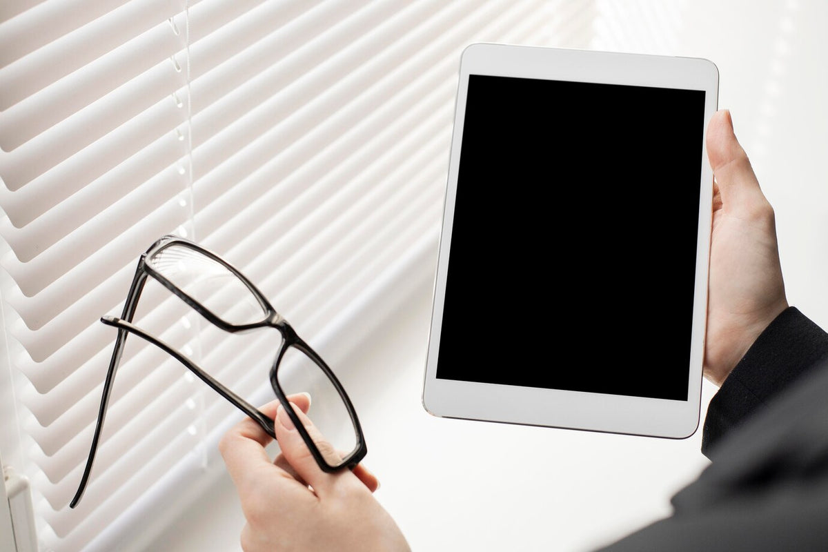 Eyewear for Digital Natives: Protecting Eyes in a Screen-Centric World – Lucent Optical